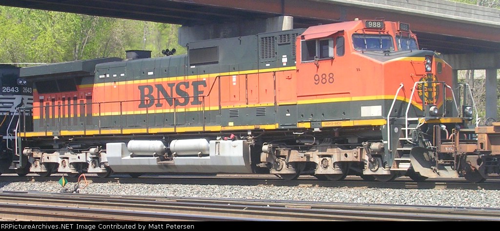 BNSF 988